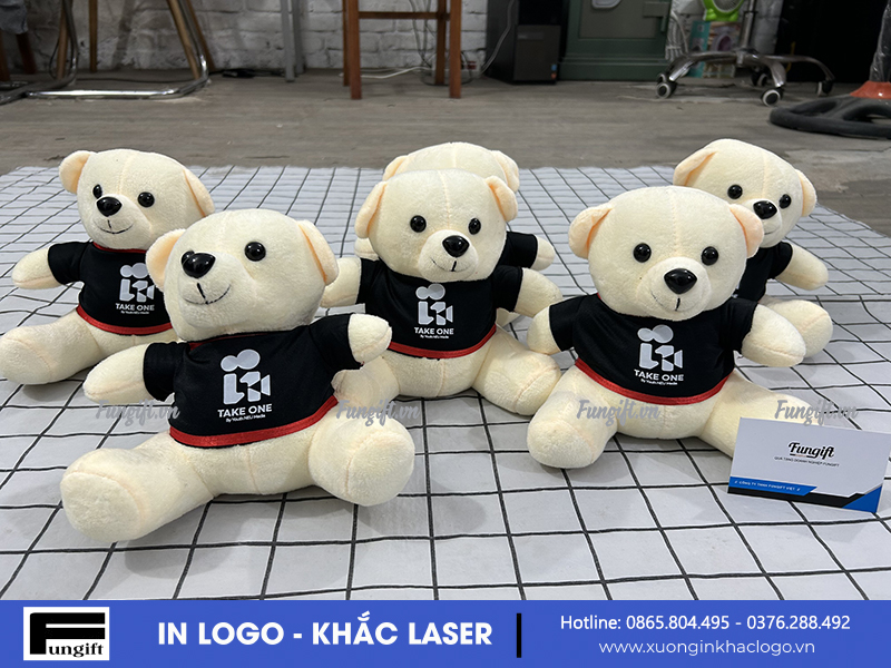 Gấu bông in theo yêu cầu giá tốt cho câu lạc bộ trường NEU
